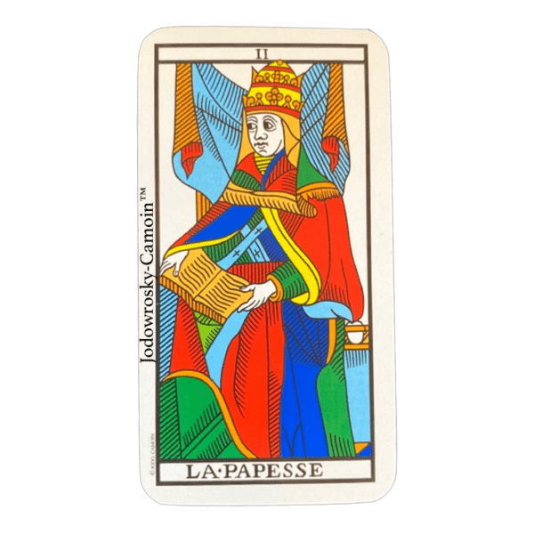 Encontrando el significado de LA SACERDOTISA en varios Tarot